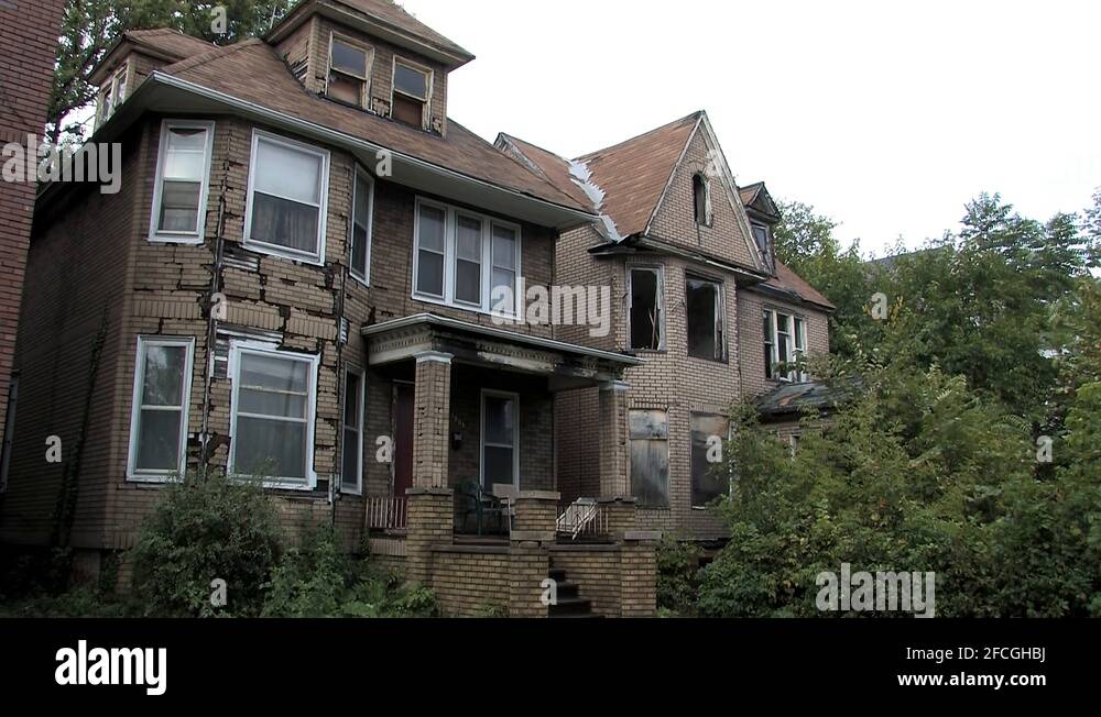 Rotten house Stock Videos & Footage - HD and 4K Video Clips - Alamy