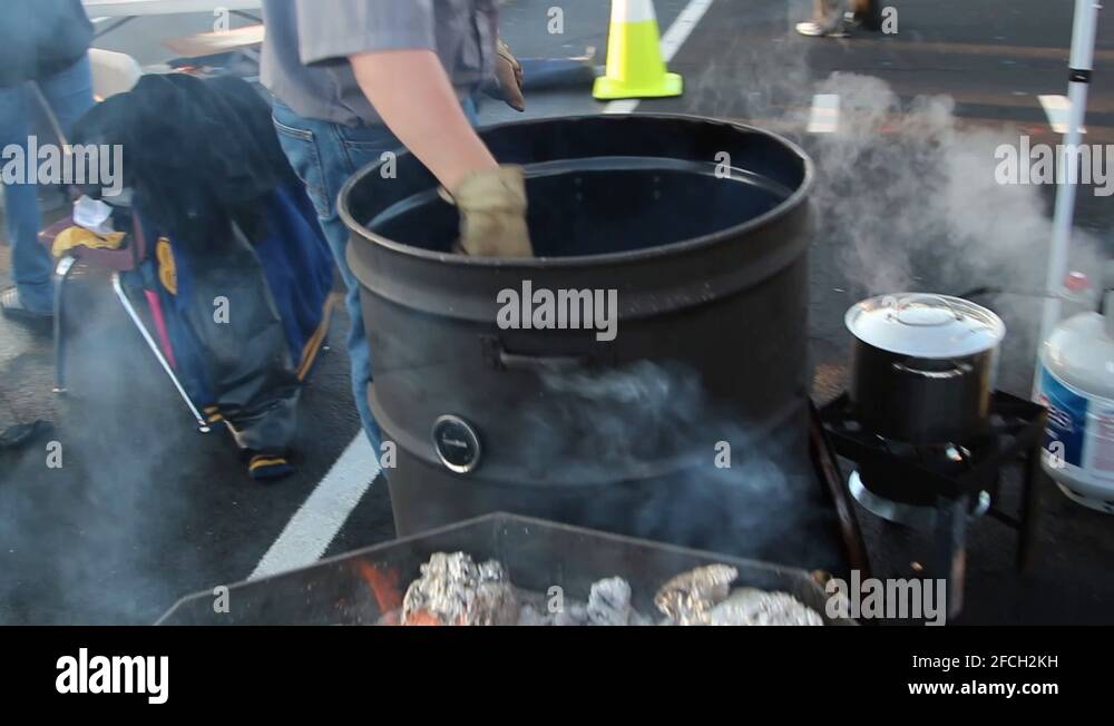 Drum handling Stock Videos & Footage - HD and 4K Video Clips - Alamy