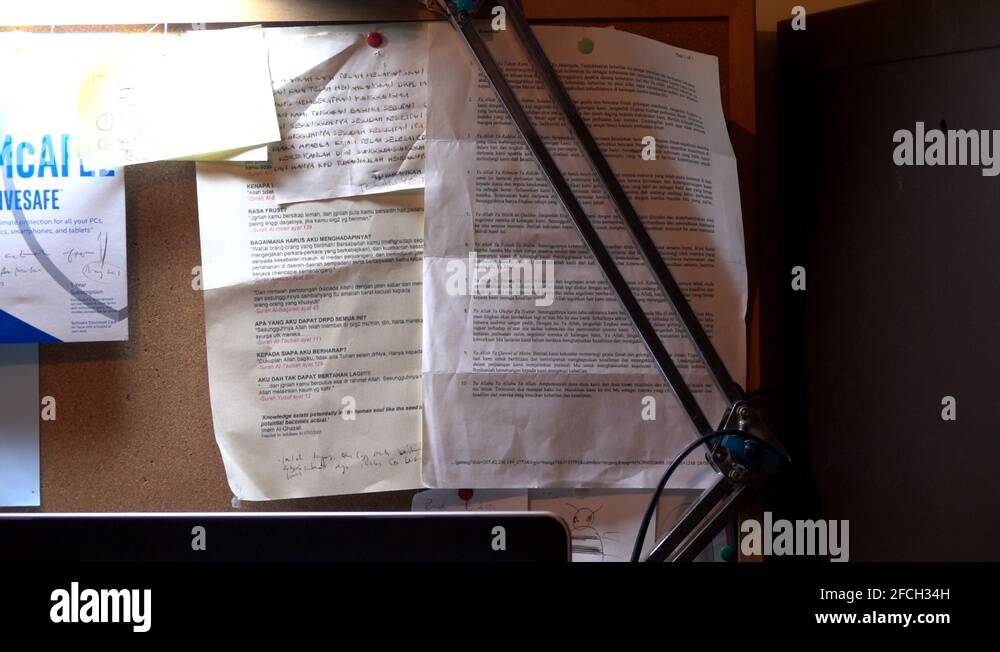 Illuminated notes Stock Videos & Footage - HD and 4K Video Clips - Alamy