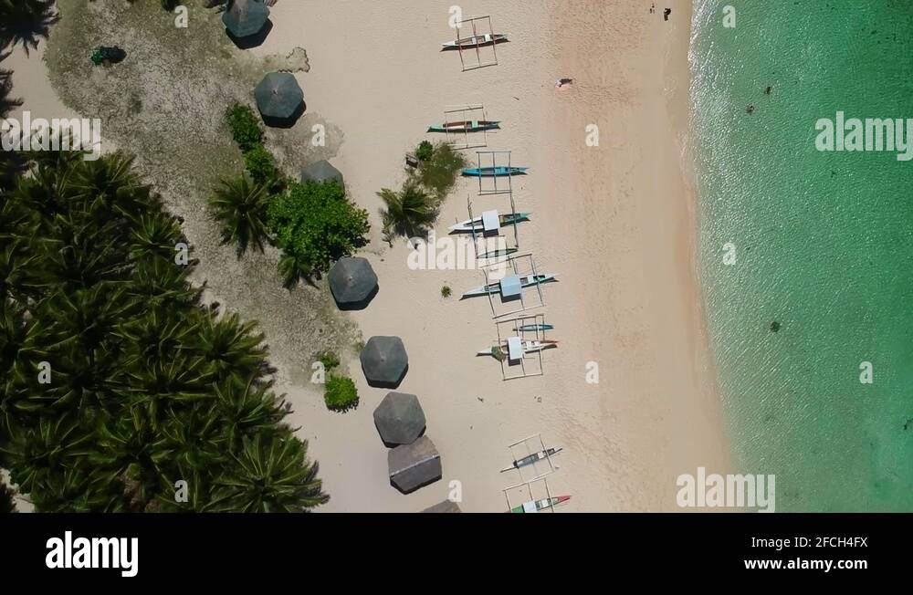 Hut beach sand palm Stock Videos & Footage - HD and 4K Video Clips - Alamy