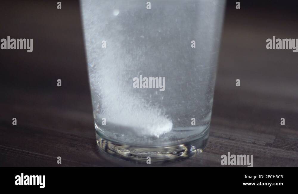 Pill dissolving in water Stock Videos & Footage - HD and 4K Video Clips ...