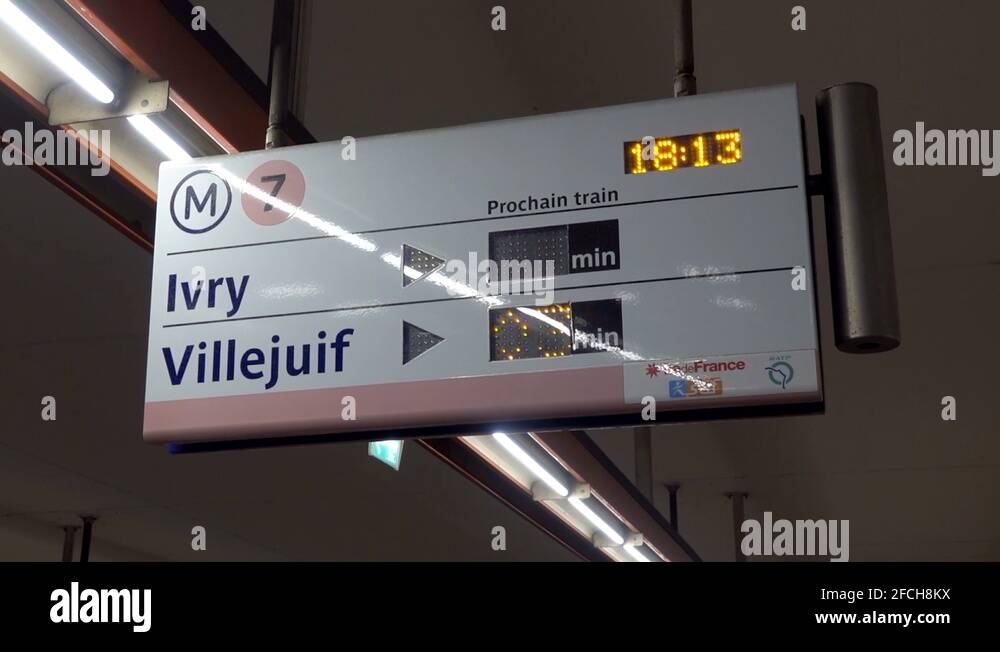 Electronic timetable display Stock Videos & Footage - HD and 4K Video ...