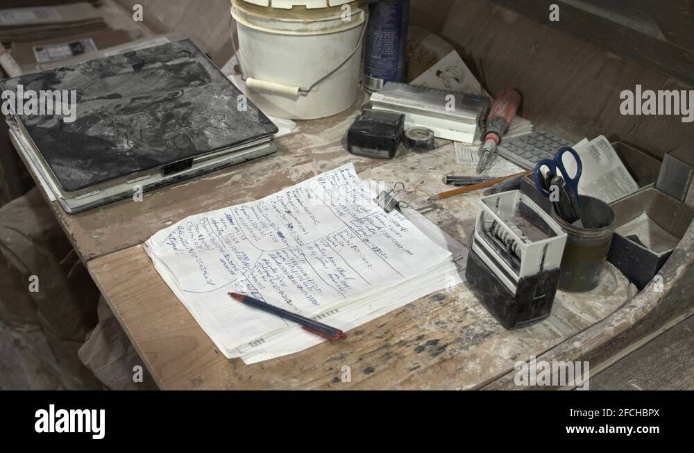 Messy desk Stock Videos & Footage - HD and 4K Video Clips - Alamy