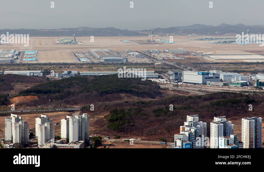 Airfield house Stock Videos & Footage - HD and 4K Video Clips - Alamy