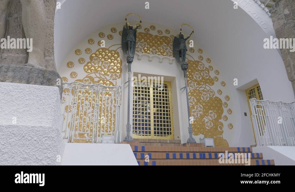 Daylight museum Stock Videos & Footage - HD and 4K Video Clips - Alamy