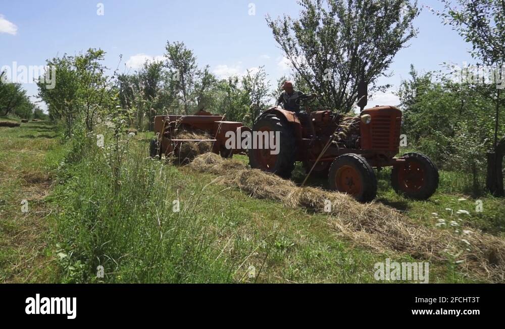 Grass baling Stock Videos & Footage - HD and 4K Video Clips - Alamy