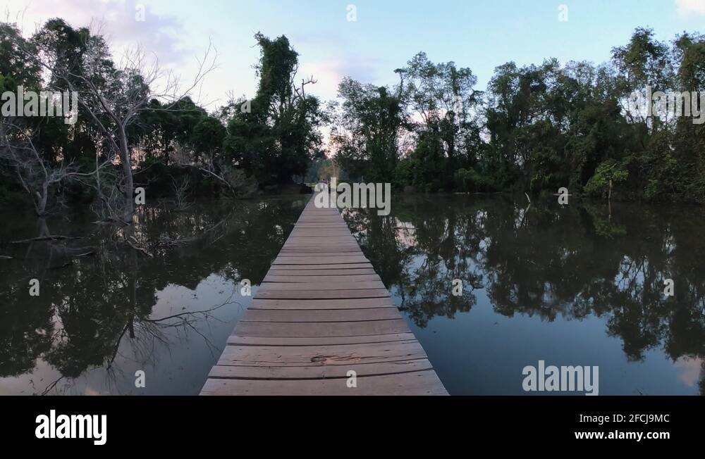 Temple bridge Stock Videos & Footage - HD and 4K Video Clips - Alamy