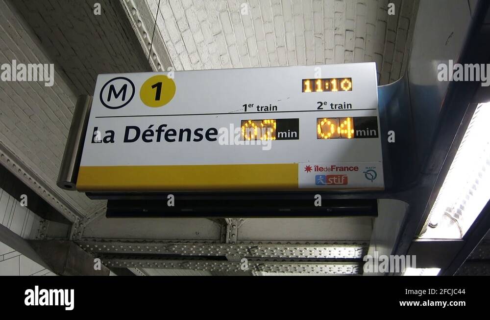Train placard Stock Videos & Footage - HD and 4K Video Clips - Alamy