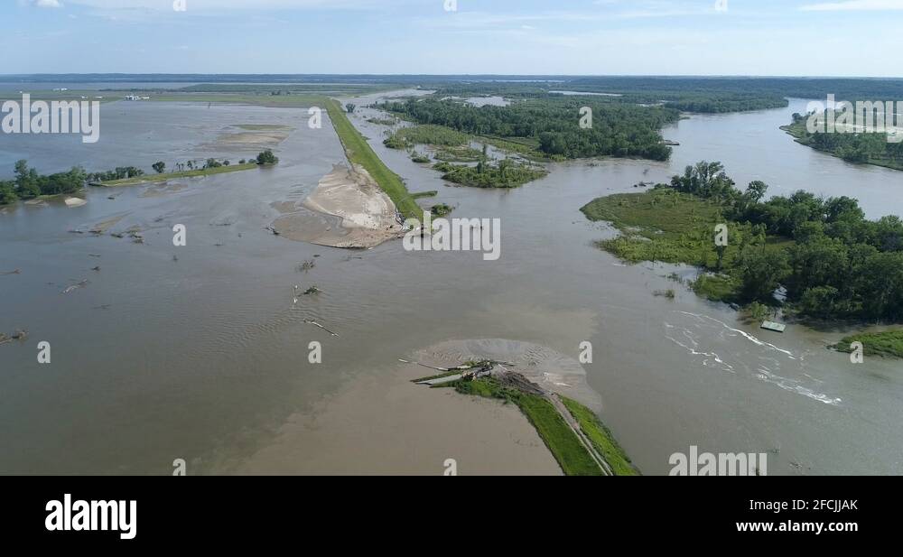 Missouri river levee Stock Videos & Footage - HD and 4K Video Clips - Alamy