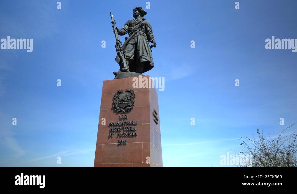 Rifle statue Stock Videos & Footage - HD and 4K Video Clips - Alamy