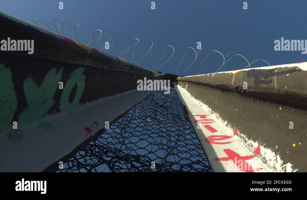 Border barrier Stock Videos & Footage - HD and 4K Video Clips - Alamy