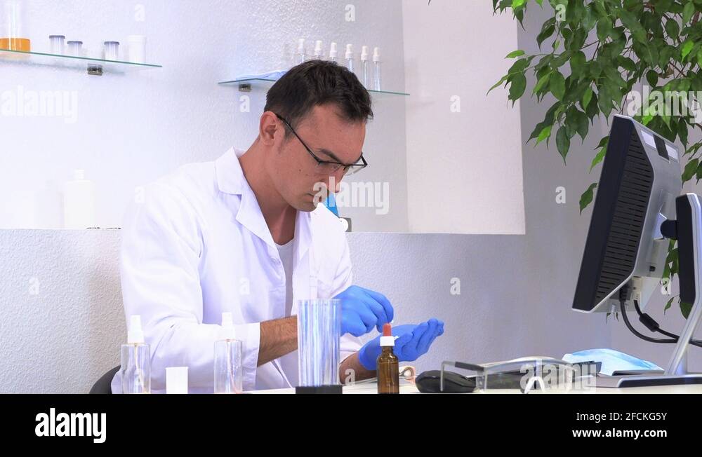 research of medicines and other drugs in a private laboratory Stock ...