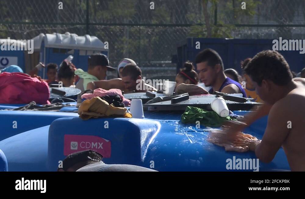 Poverty mexico city Stock Videos & Footage - HD and 4K Video Clips - Alamy