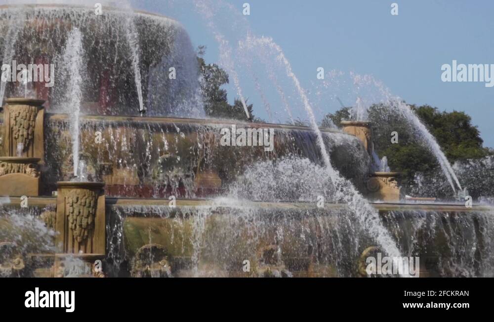 Huge water sculpture Stock Videos & Footage - HD and 4K Video Clips - Alamy