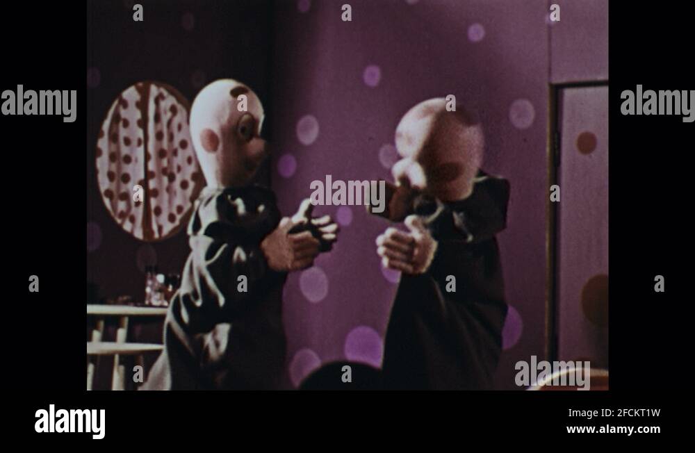 Bob the puppet Stock Videos & Footage - HD and 4K Video Clips - Alamy