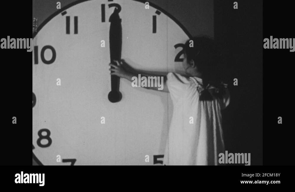 Minute hand on clock Stock Videos & Footage - HD and 4K Video Clips - Alamy