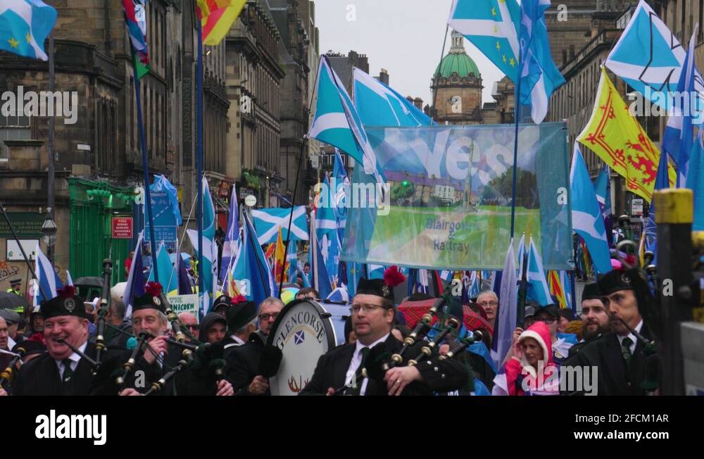 Yes flags Stock Videos & Footage - HD and 4K Video Clips - Alamy