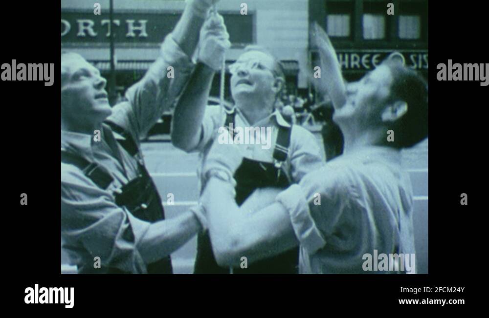 Hoist ropes Stock Videos & Footage - HD and 4K Video Clips - Alamy