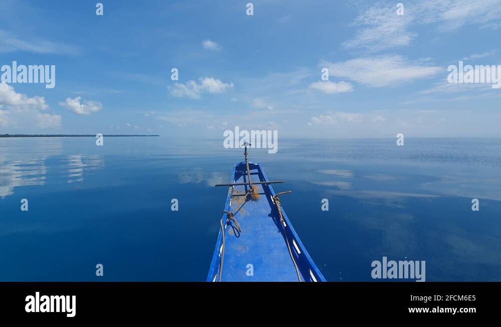 Calm flat ocean Stock Videos & Footage - HD and 4K Video Clips - Alamy
