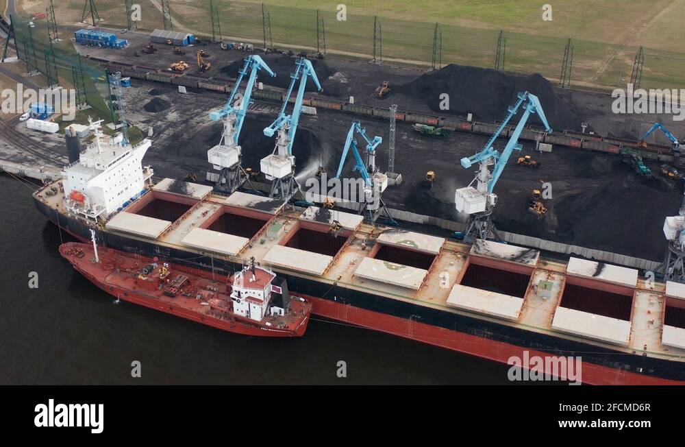 Train cargo ship Stock Videos & Footage - HD and 4K Video Clips - Alamy