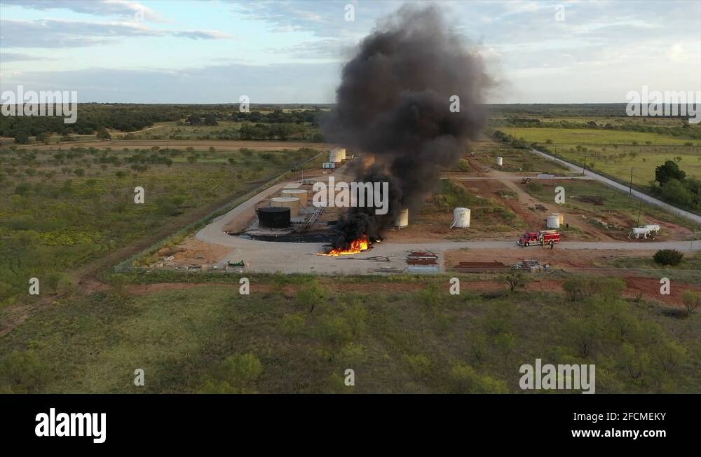 Oil field fire Stock Videos & Footage - HD and 4K Video Clips - Alamy