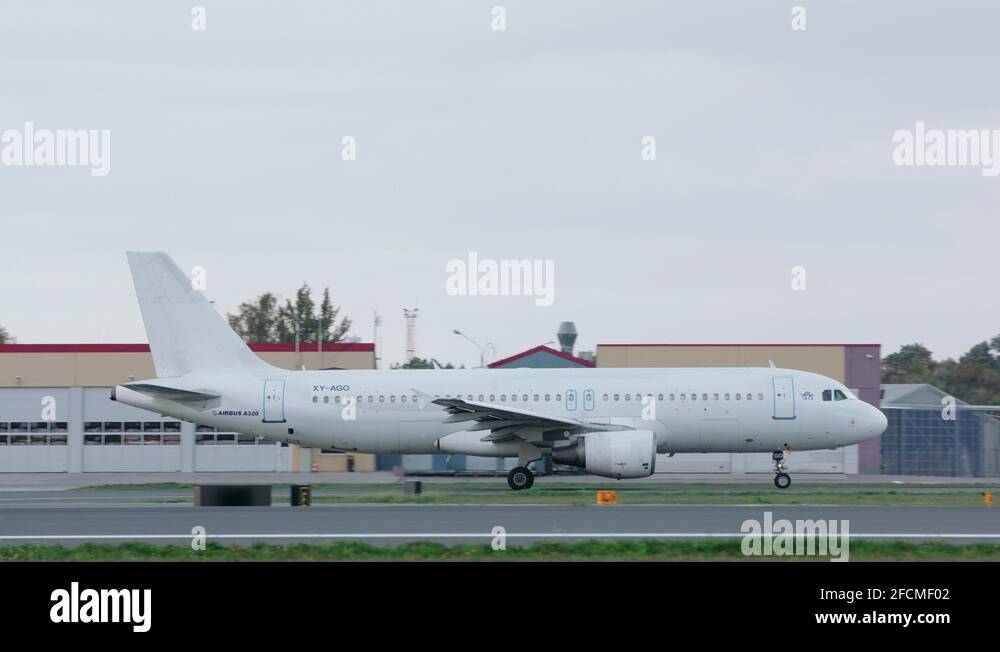 Unmarked aircraft Stock Videos & Footage - HD and 4K Video Clips - Alamy