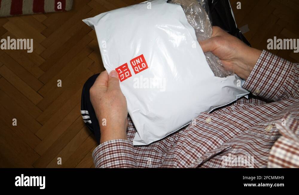 Unpacking the package Stock Videos & Footage - HD and 4K Video Clips ...