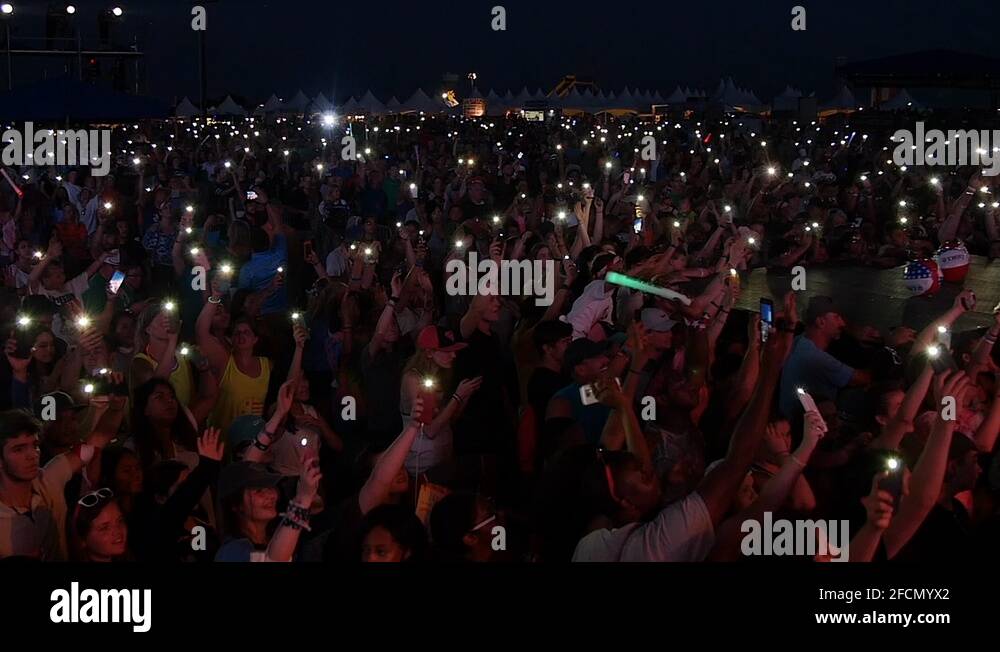 Crowd waving Stock Videos & Footage - HD and 4K Video Clips - Alamy