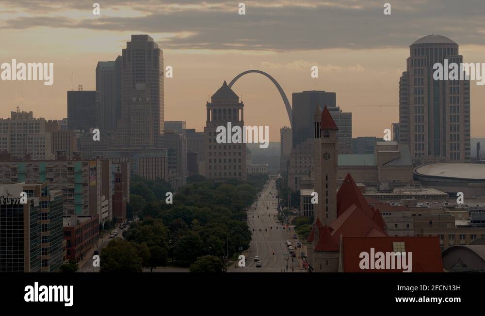 Downtown gateway arch buildings Stock Videos & Footage - HD and 4K ...