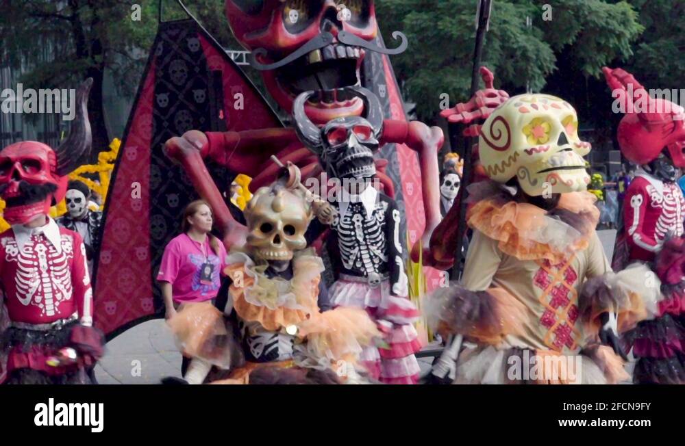 Themed float Stock Videos & Footage - HD and 4K Video Clips - Alamy