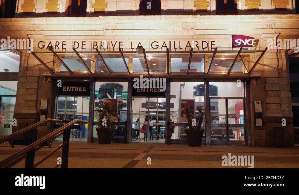 Entrance to station train Stock Videos & Footage - HD and 4K Video ...