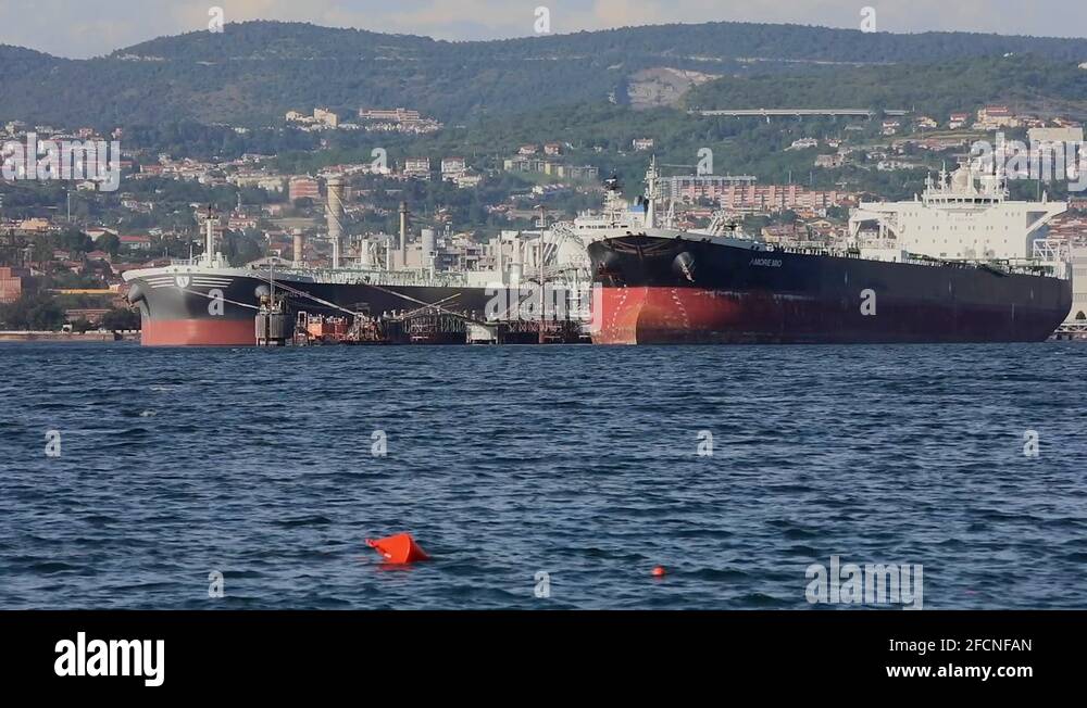 Super tanker loading Stock Videos & Footage - HD and 4K Video Clips - Alamy
