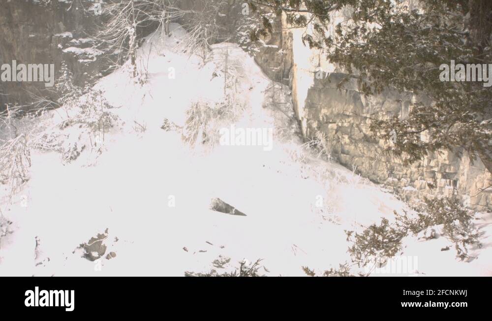 Frozen gorge Stock Videos & Footage - HD and 4K Video Clips - Alamy