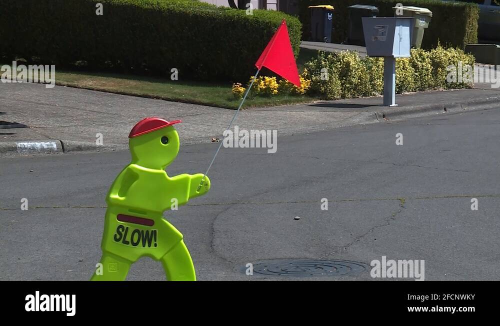 STEP2 KID ALERT SPEED LIMIT SAFETY SIGN Stock Video Footage - Alamy