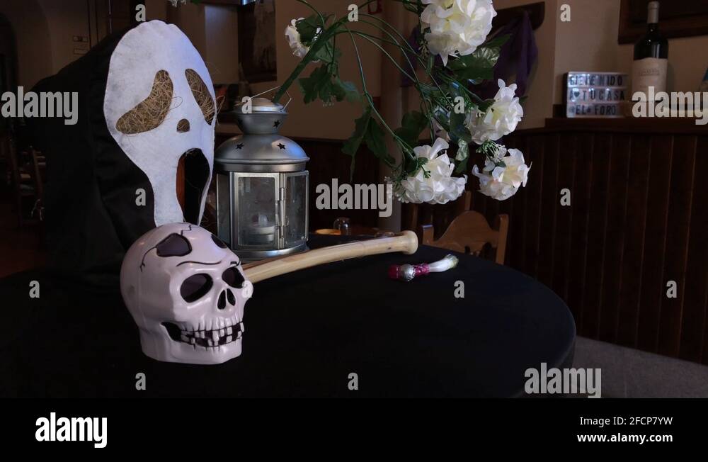 Terrifies Stock Videos & Footage - HD and 4K Video Clips - Alamy