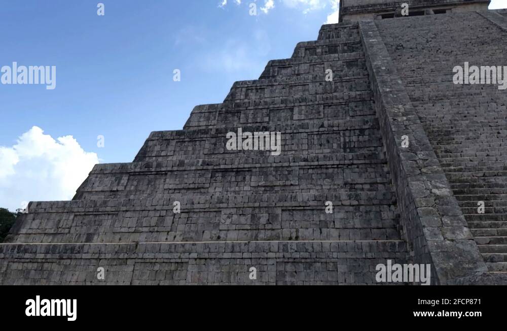 El castillo chichen itza Stock Videos & Footage - HD and 4K Video Clips ...