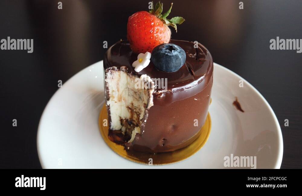 Mini chocolate cake Stock Videos & Footage - HD and 4K Video Clips - Alamy