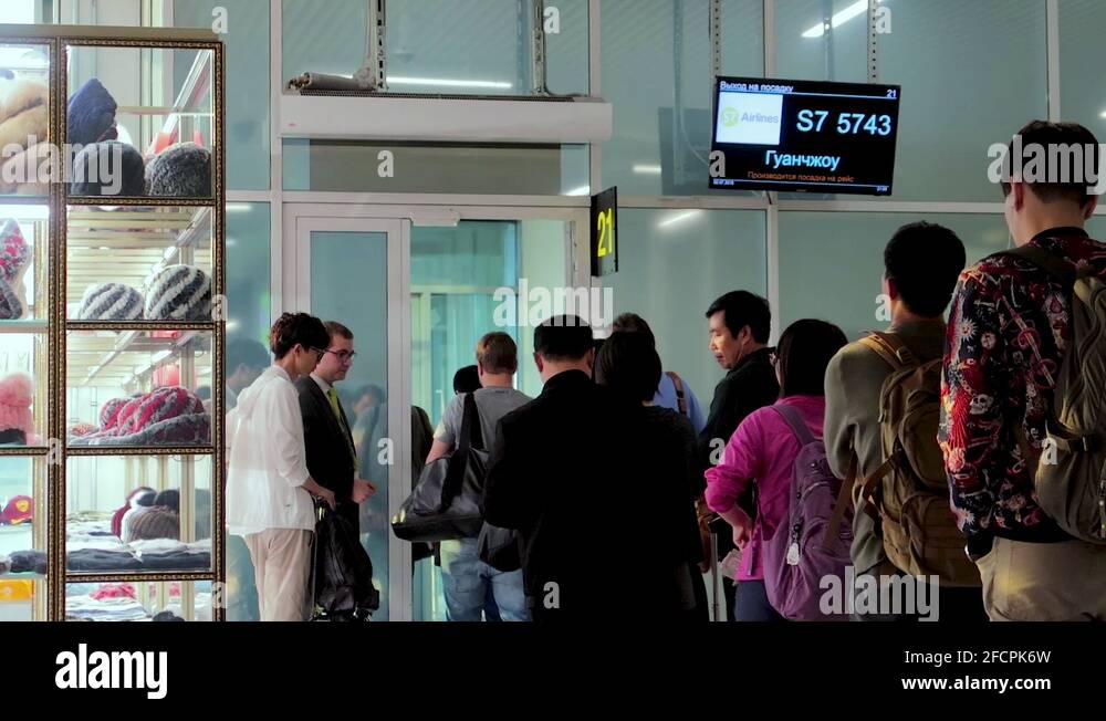 Passengers boarding a flight Stock Videos & Footage - HD and 4K Video ...