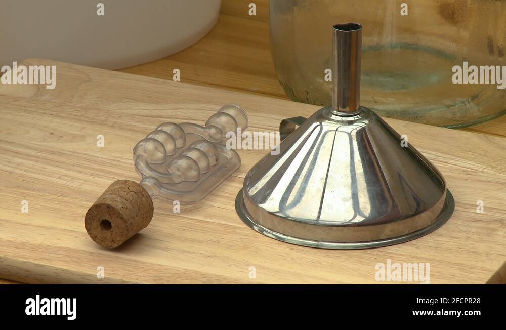 Circular funnel Stock Videos & Footage - HD and 4K Video Clips - Alamy