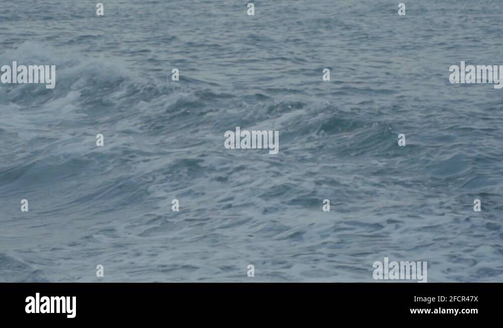 Wave loop Stock Videos & Footage - HD and 4K Video Clips - Alamy