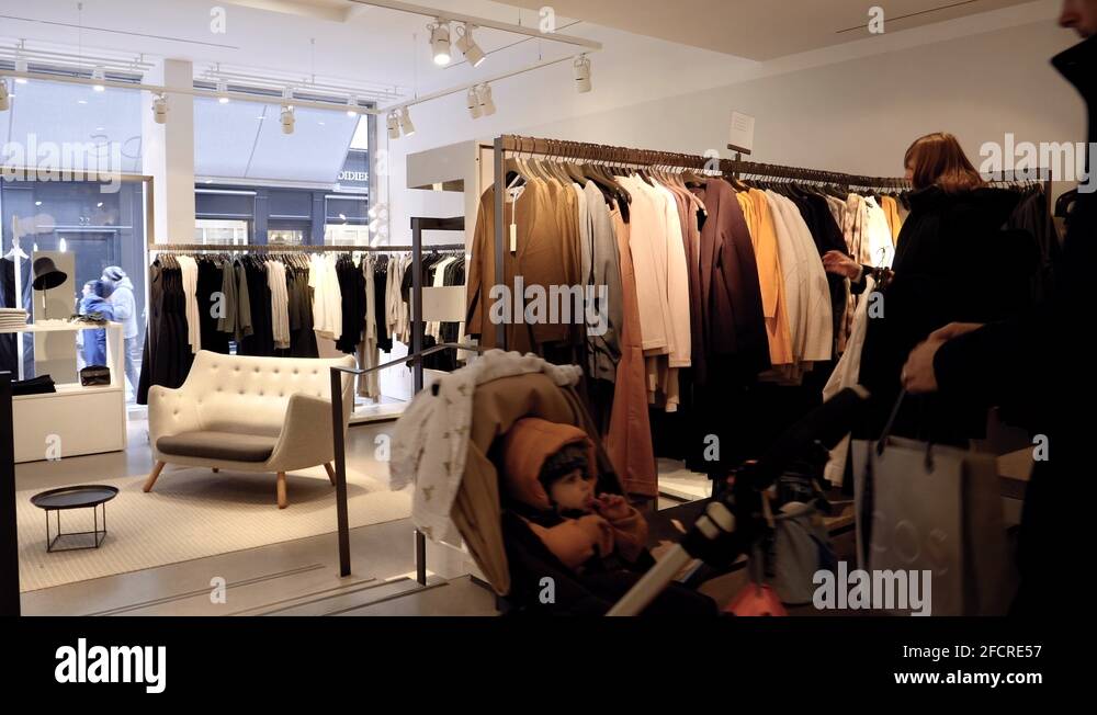 Cos store Stock Videos & Footage - HD and 4K Video Clips - Alamy