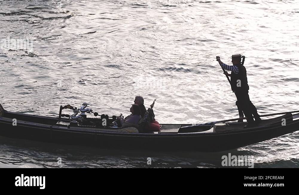 Flat bottomed venetian punting boat Stock Videos & Footage - HD and 4K ...