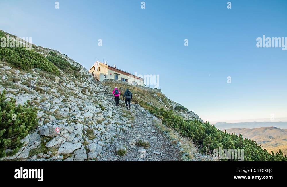 Trakking Stock Videos & Footage - HD and 4K Video Clips - Alamy