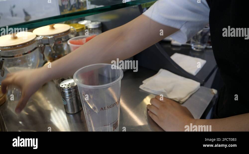 Preparing bubble tea Stock Videos & Footage - HD and 4K Video Clips - Alamy