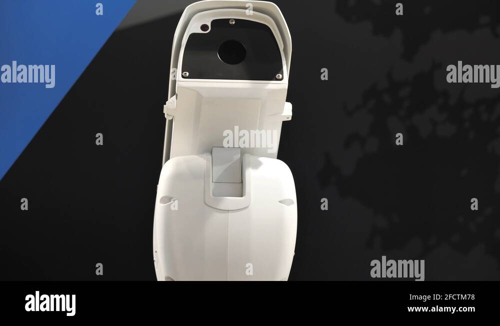 Rotating cctv camera Stock Videos & Footage - HD and 4K Video Clips - Alamy