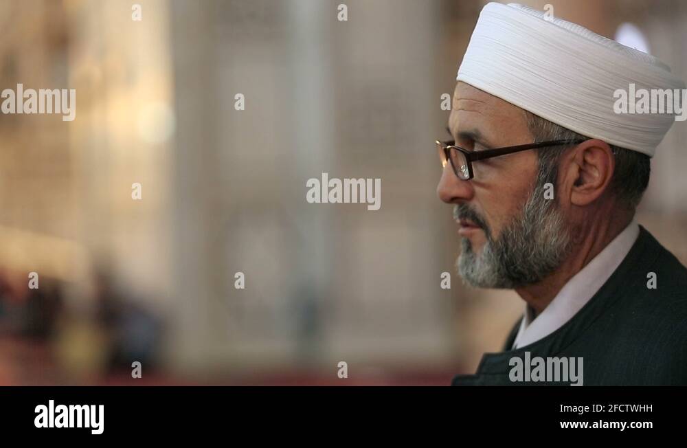 Sunni muslim mosque Stock Videos & Footage - HD and 4K Video Clips - Alamy