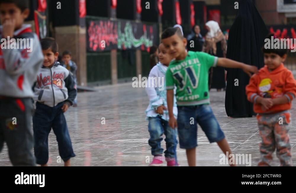 Syrian Kids in the courtyard of Sayyidah Zaynab Mosque, Damascus, Syria ...