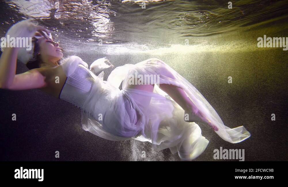 Water float afloat Stock Videos & Footage - HD and 4K Video Clips - Alamy