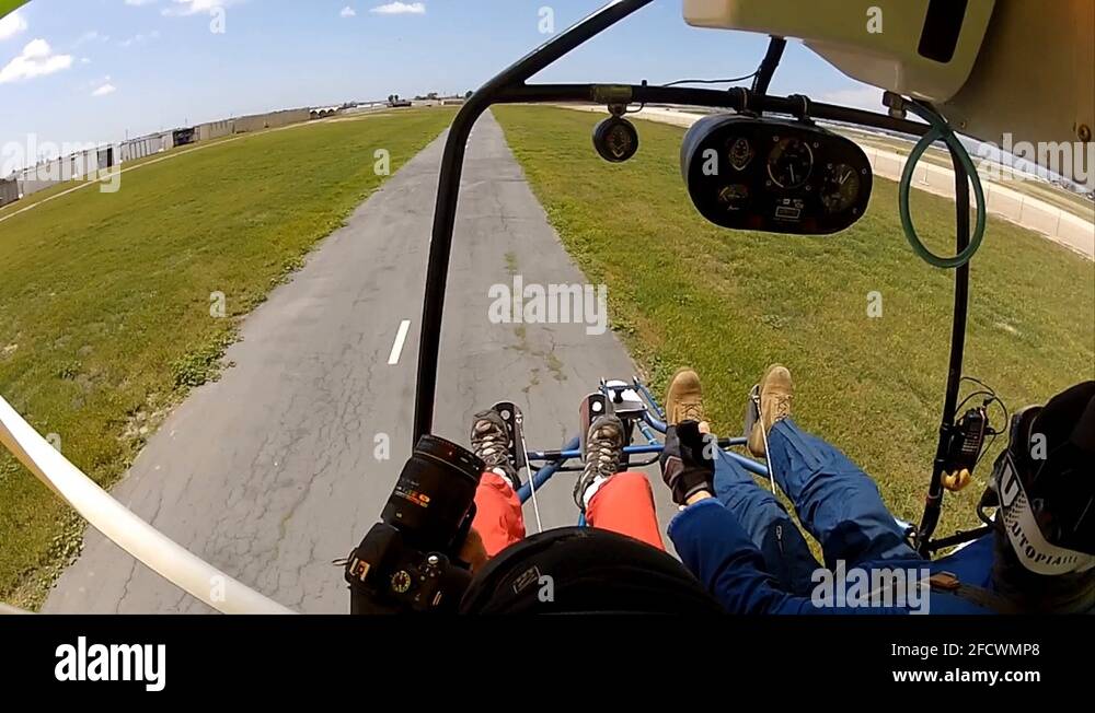 Takeoff cockpit view Stock Videos & Footage - HD and 4K Video Clips - Alamy