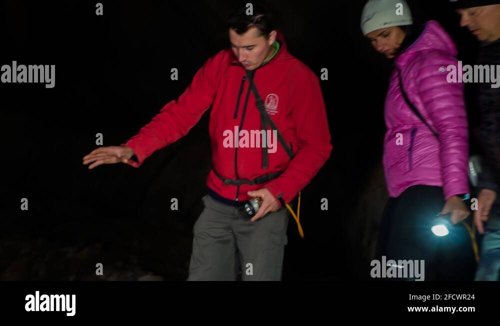 Tour guide safety Stock Videos & Footage - HD and 4K Video Clips - Alamy